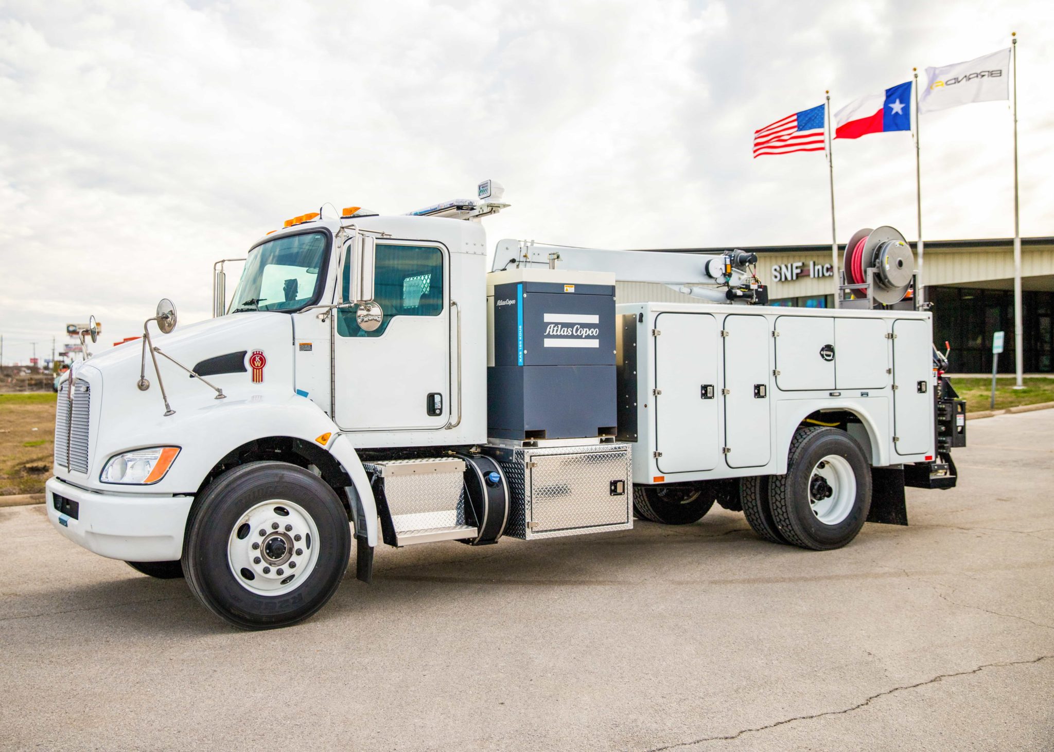 Construction Truck Bodies - BrandFX – Composite truck service bodies